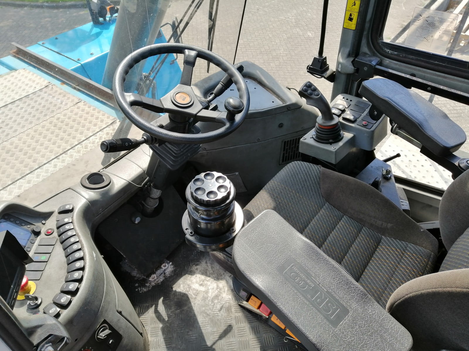 Reach Stacker – (1)